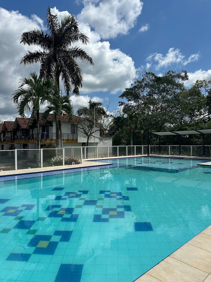 Hermosa Casa Conjunto Cerrado - Villavicencio