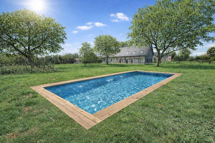 Jolie Longère Normande Avec Piscine Chauffée - Lisieux