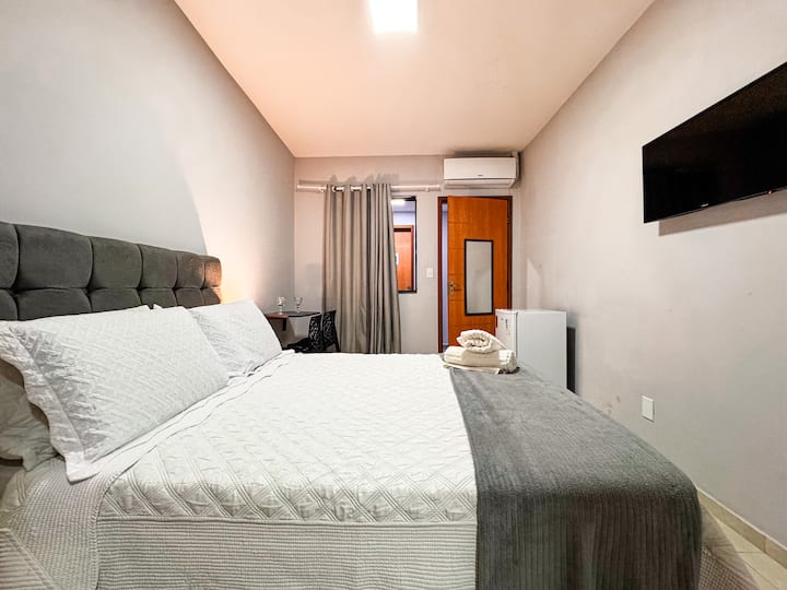Suíte 5 C/ Ar Condicionado, Piscina E Churrasqueir - Cabo Frio