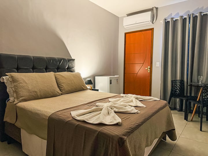 Suíte 4, C/ Ar Condicionado, Piscina E Churrasquei - Cabo Frio