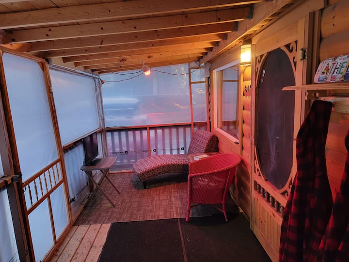 Maggie's Place - Whitehorse