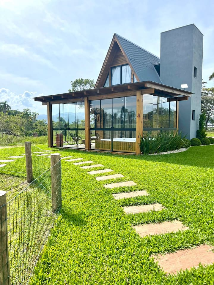 Uma Cabana No Pôr Do Sol - Maquiné