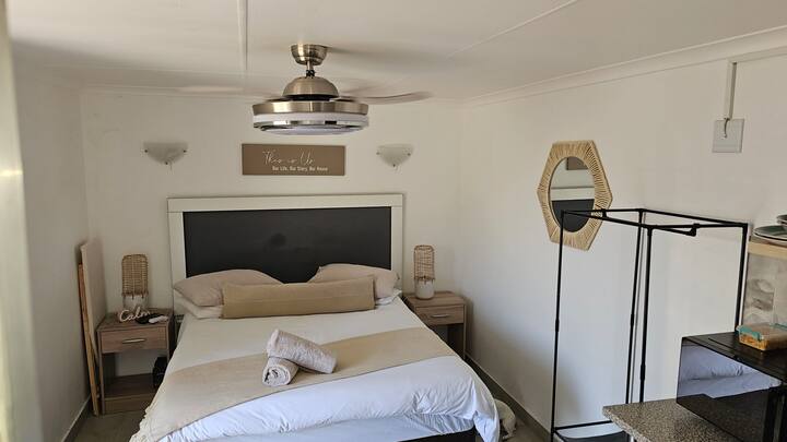 Sandstone Room - Estcourt