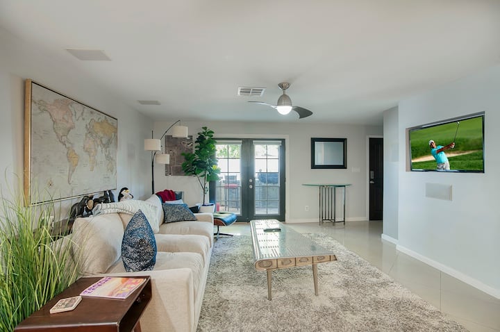 Old Town Charm Walk 2 Everything - Scottsdale, AZ