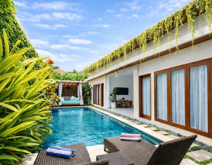 2br Elevated Private Pool Villa Near Seminyakbeach - Bali