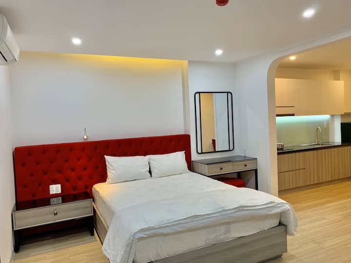 Nice Red Apartment In Danang Beach - Đà Nẵng