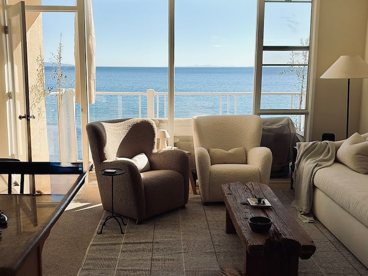 Malibu Beachfront Retreat | 1br, Steps To Sand - Malibu, CA