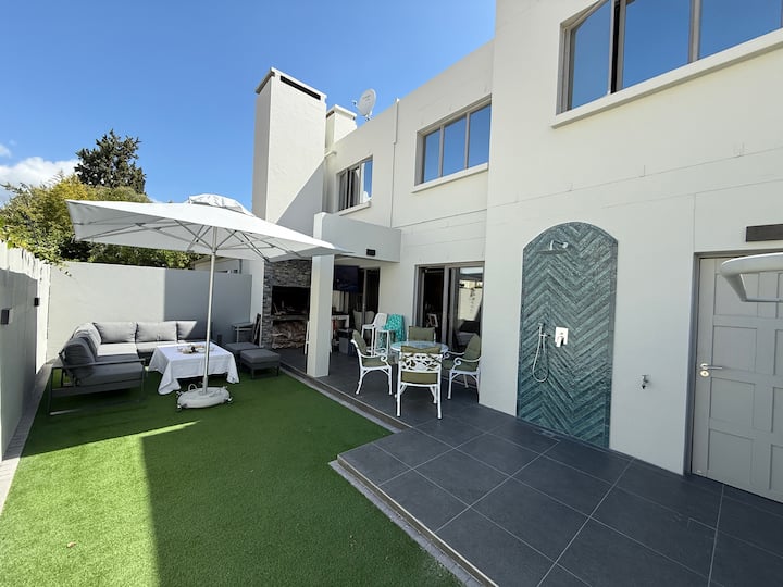 La Gratitude 8 Luxury In Stellenbosch Central - Stellenbosch