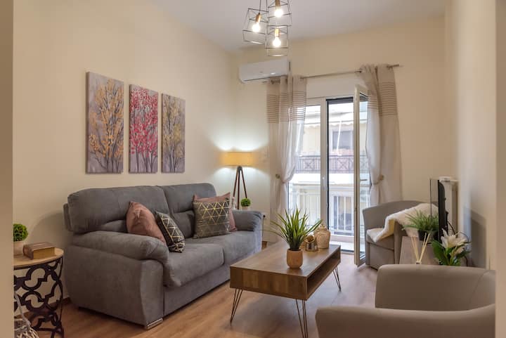 Stylish Apt. , 10 Mins Walking To Acropolis. - Athens
