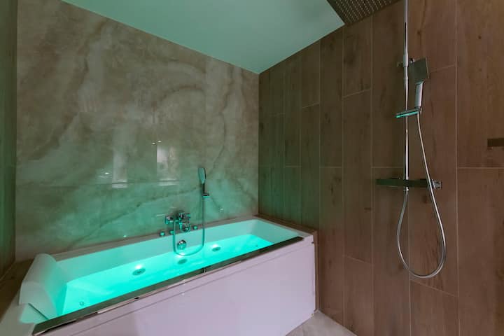 Spa & Détente à 15 Min De Lyon | Noomi Suite - Oullins