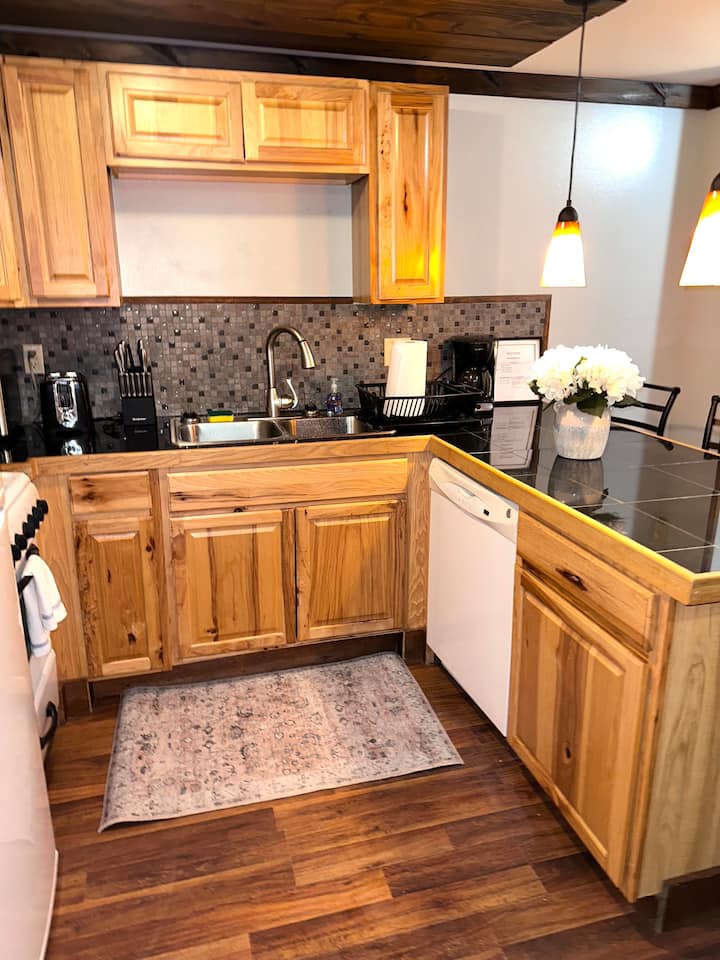 1br+free Parking. By Main Street - Lake Placid, NY