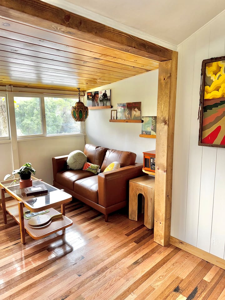 Retro Lake Cabin | Nature & Nostalgia Near Sequoia - Sequoia National Park