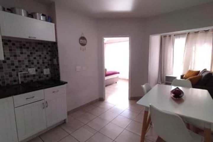 Gorgeous And Spacious 1 Bedroom - Tyger Valley