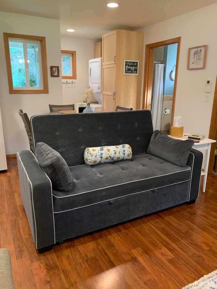 Furnished.  Flicker Woods Guest House - Sherwood, OR