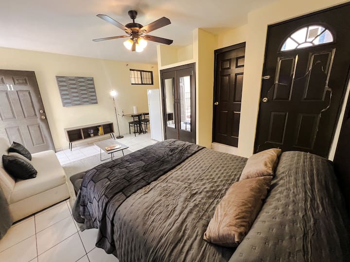 Cumbres #11 - Mini-departamento Frente A Cumbres - Saltillo