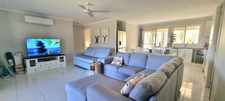 Hinterland Hideaway Farmstay - Adorable Animals - Noosa