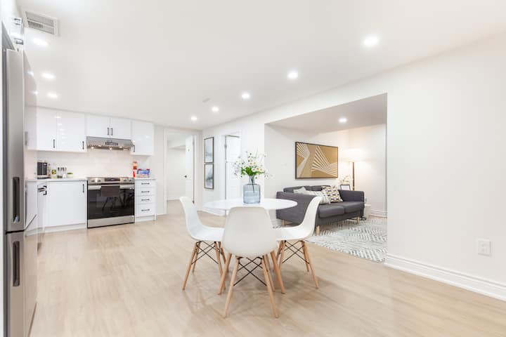 Newly Renovated 2 Bedrooms Lower Level. - Markham