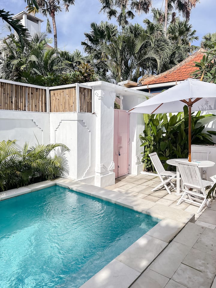 The Pink Door Villa ~ Legian - Kuta