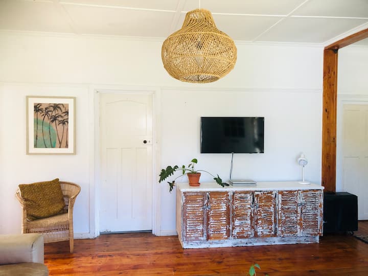 Banana Tree Beach House - 250m From Beach - Jeffreys Bay
