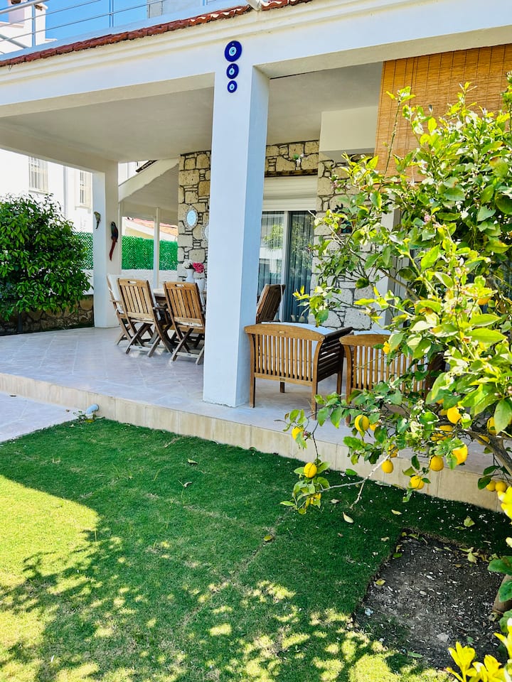 Sessiz Ve Sakin Bir Ev - Alaçatı