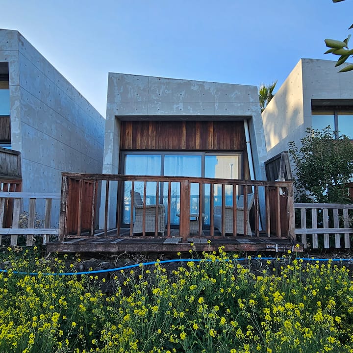 #가든뷰 #독채형 #오션뷰카페에서 무료조식 #인피니티 수영장 # 테라스바베큐 #최신스파욕조 - Seogwipo-si