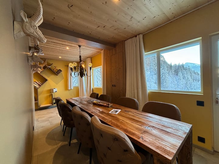 (N°8) Les Secrets De Marius (Penthouse) - S&a - Montriond