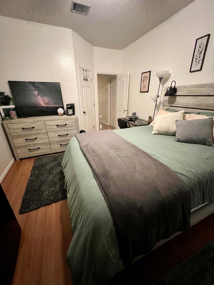 Agarita’s Serene Haven - Round Rock, TX