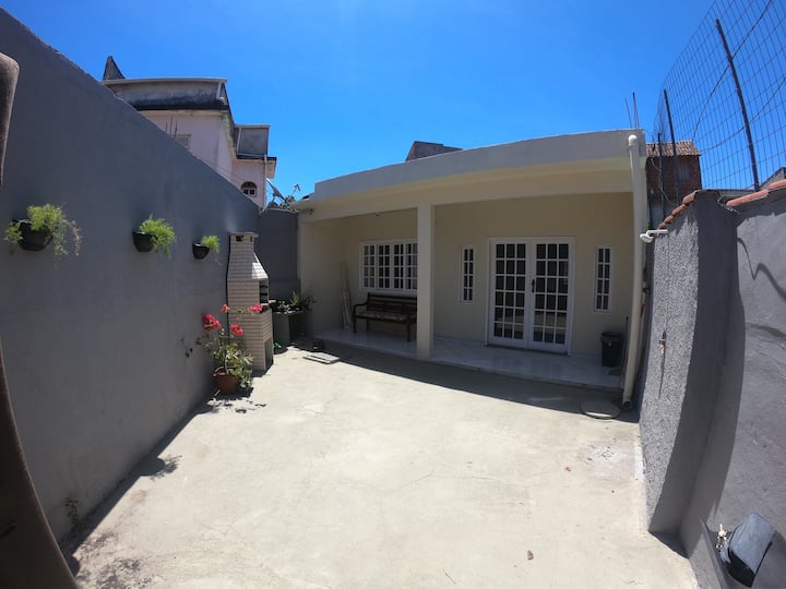 Casa Com Garagem E Churrasqueira — 7min Da Praia - Arraial do Cabo