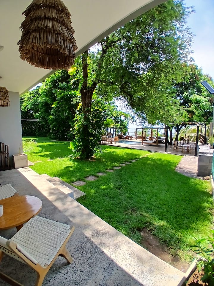 Deluxe Studio W Hot Water #6 Pool & Ocean View - El Salvador