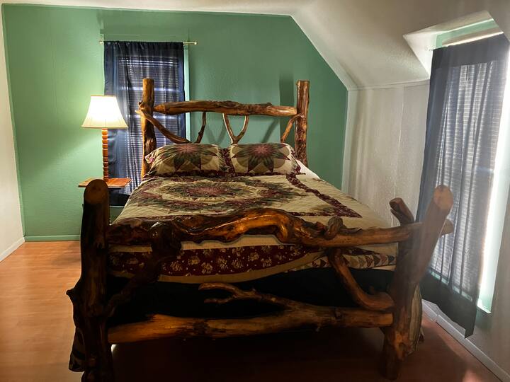 Great Deal Loft Apartment. - Abilene, KS