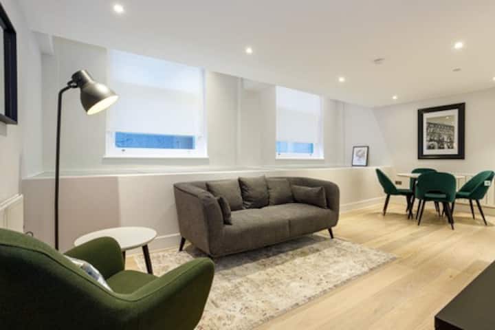 King Size 2 Bedroom City Apartment - Manchester