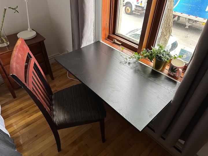 Naturally Relax And Work Room - Montreal