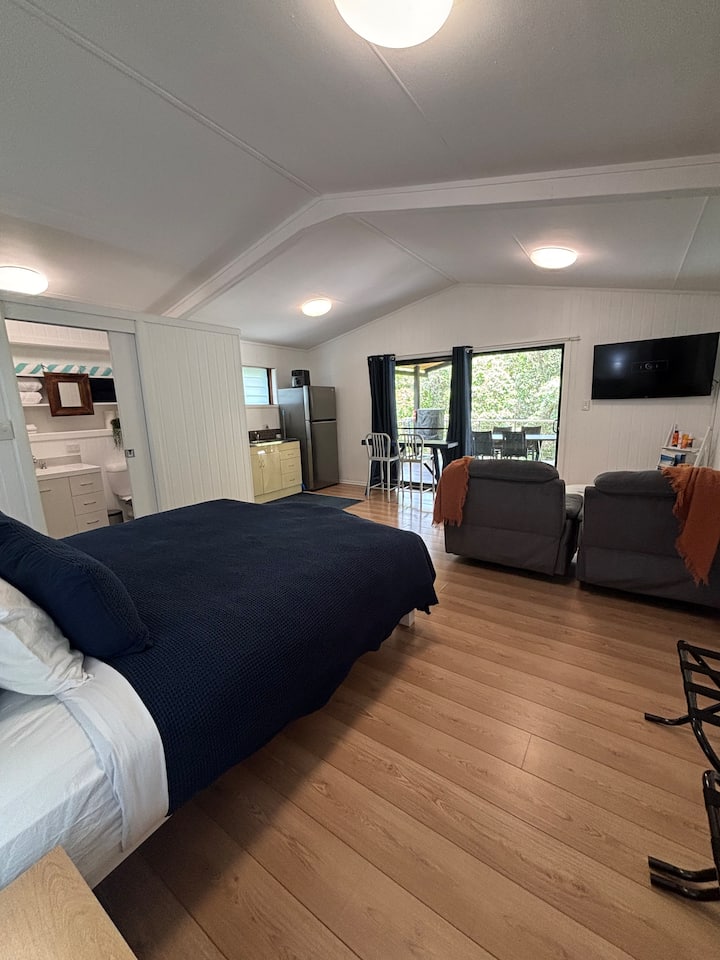 Woodwark Guest House - Whitsundays