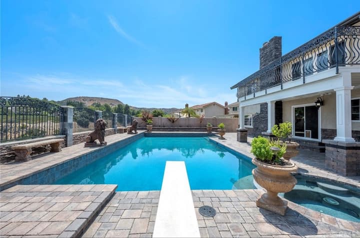 Resort Living On The Hills - Yorba Linda, CA