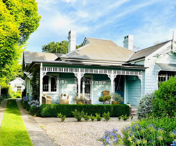 3 Min Walk To Bowral, Quintessential Cottage! - Bowral
