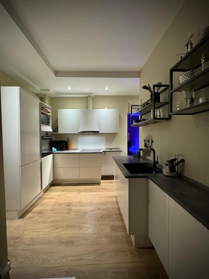 Ren, Moderne & Kvalitets Lejlighed. 2 Toiletter. - Copenhagen