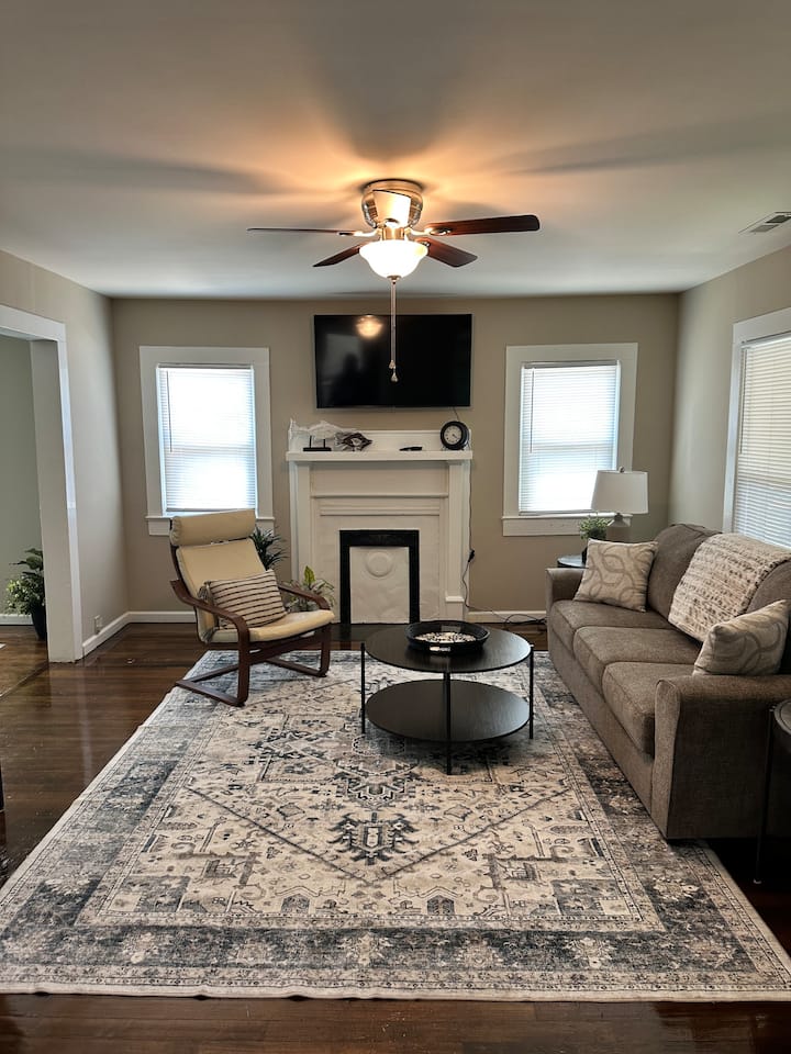 Charming 2 Bed Home - Concord, NC