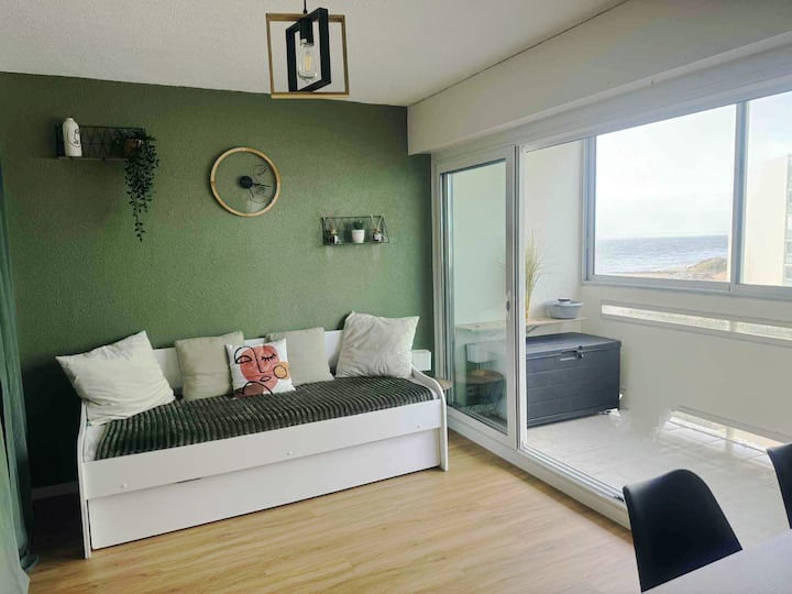 L'émeraude, Les Pieds Dans L'eau. - Saint-Hilaire-de-Riez