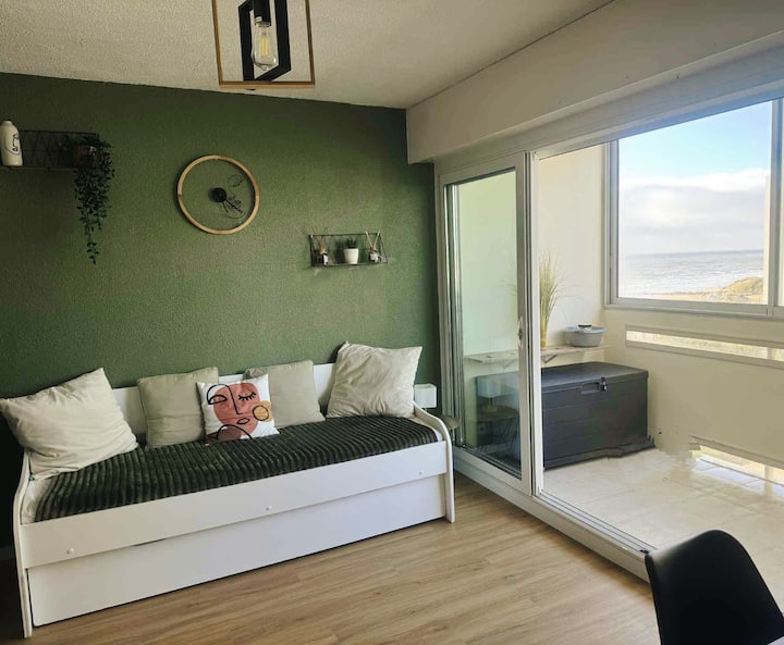 L'émeraude, Les Pieds Dans L'eau. - Saint-Hilaire-de-Riez