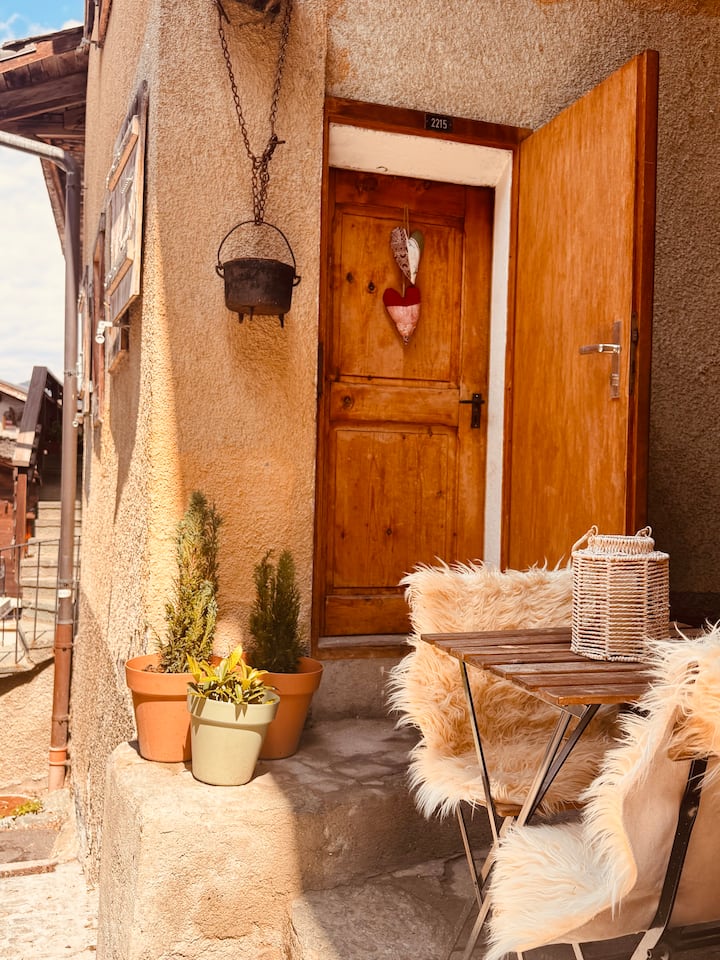 Alpine Apartment In Champsec ,10' From Le Chable - Verbier
