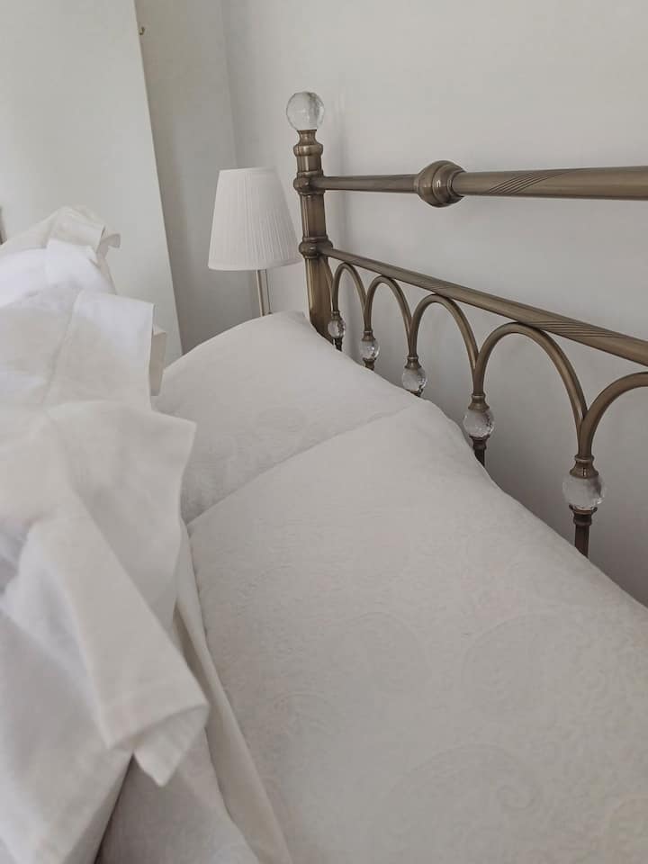 A Little Gem - Bourne