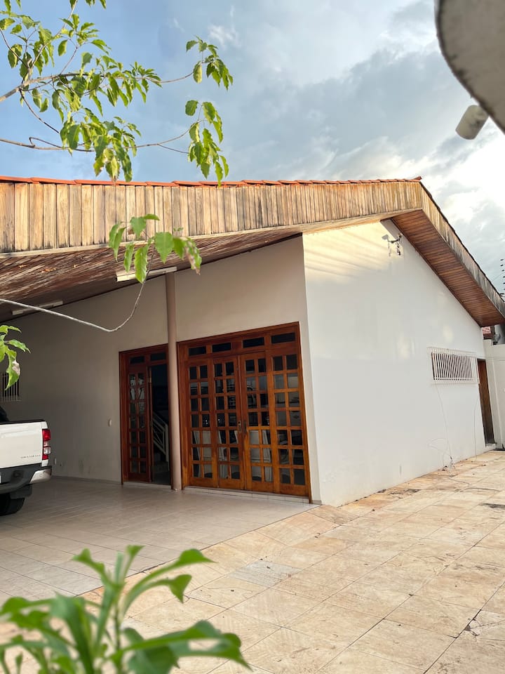 Ampla Casa Duplex 4 Suítes 473m2 - Teresina