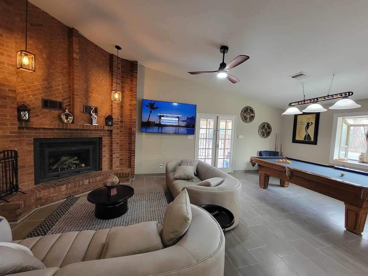 Glamorous 6 Br Getaway - Las Vegas, NV