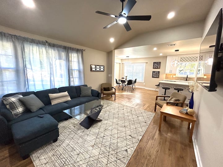 5br Atl Gem | 4 Baths - Atlanta, GA