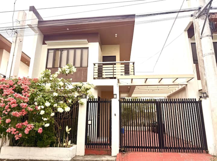 Cozy Japanese-inspired Minimalist Home - Dasmariñas