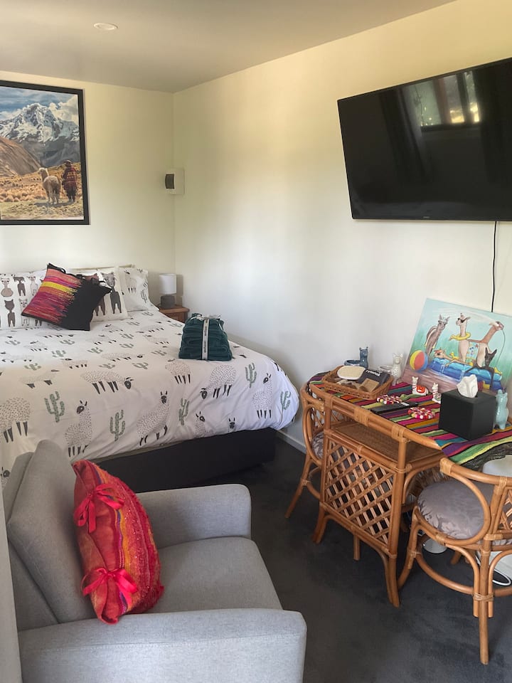 Unique Alpaca Pod Farm Stay - 호바트