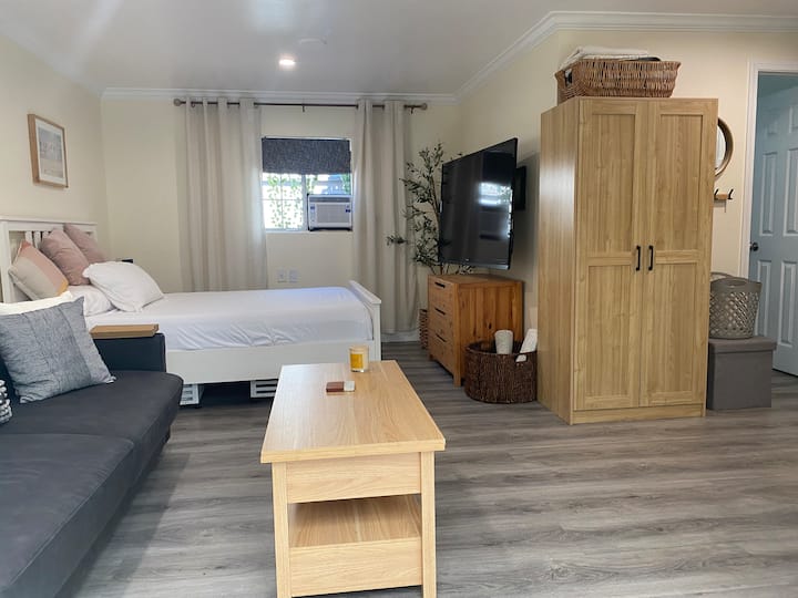 Cozy Guest Suite - Manhattan Beach, CA