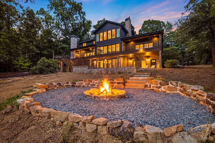 Lake & Stone | Luxury Lakefront + Pool + Dock - Blue Ridge, GA