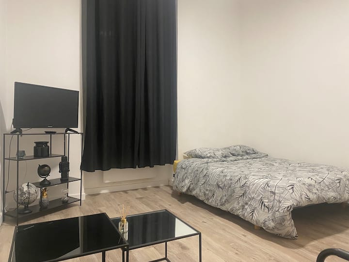 Très Joli Studio Central Rénové - マコン