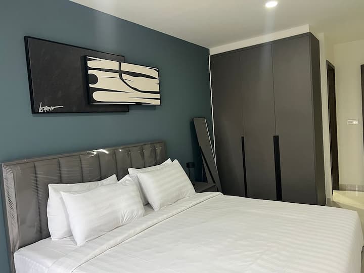 Peak 2br Spacious House For Family (Amazing View) - Phnom Penh